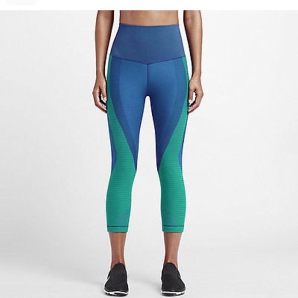 Nike | Pants & Jumpsuits | New Nike Drifit Capris | Poshmark